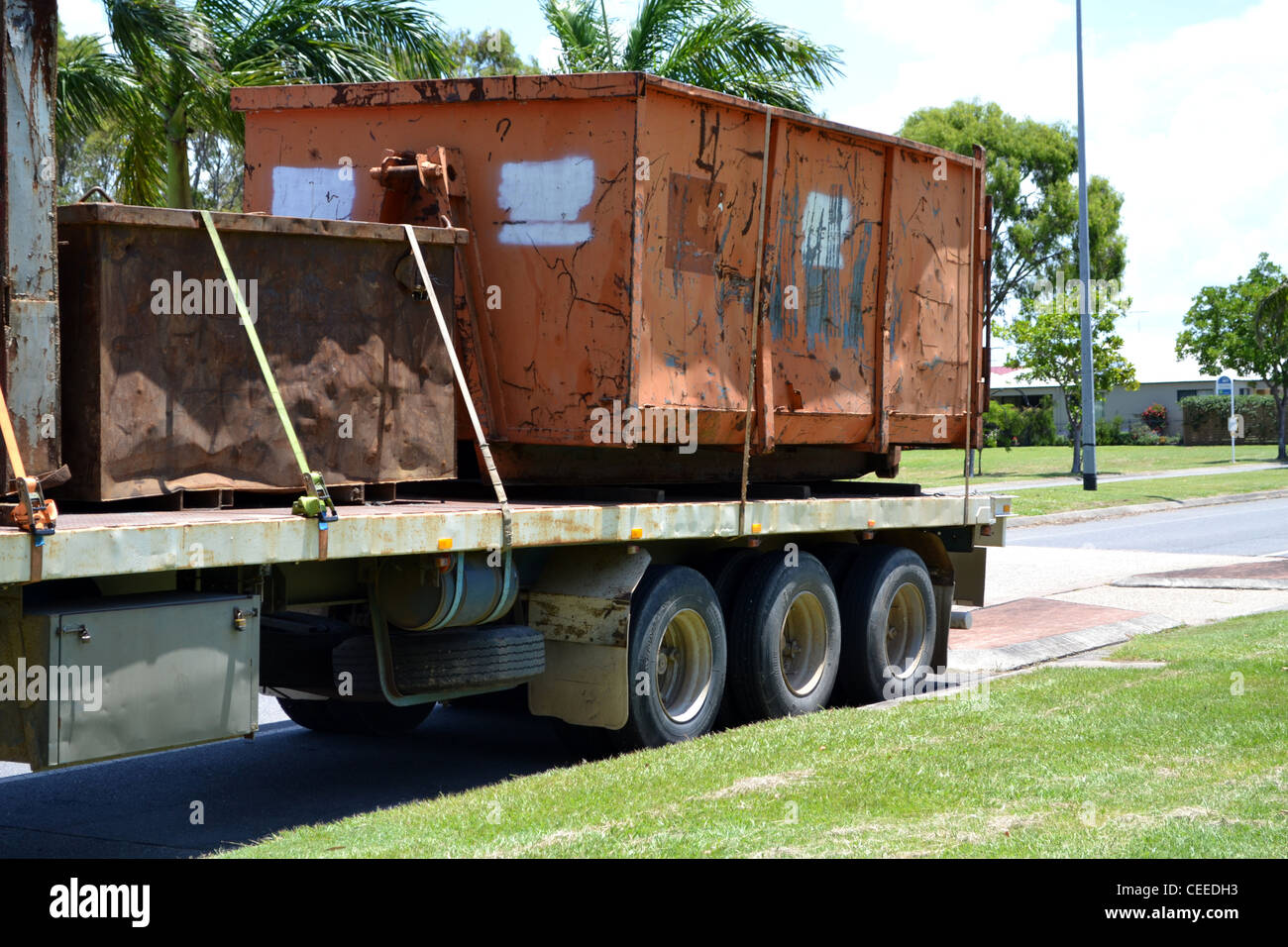 Loaded truck trailer semi hi-res stock photography and images - Alamy