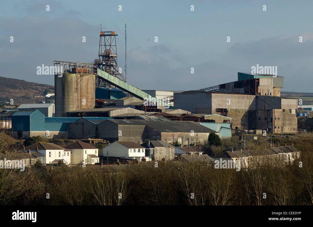 South crofty tin mine buildings hi-res stock photography and images - Alamy