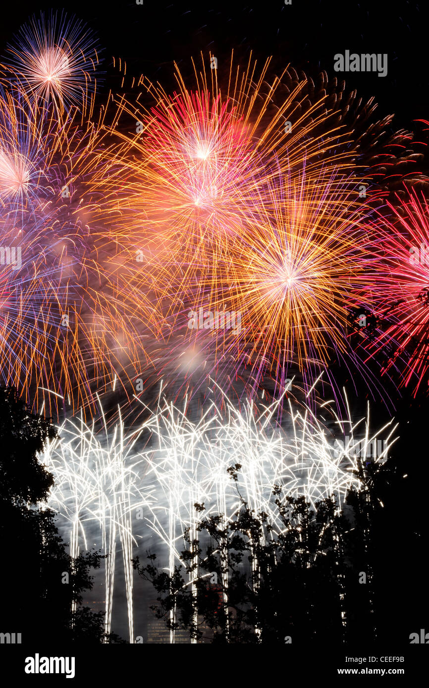 Colorful celebratory fireworks dark hi-res stock photography and images ...