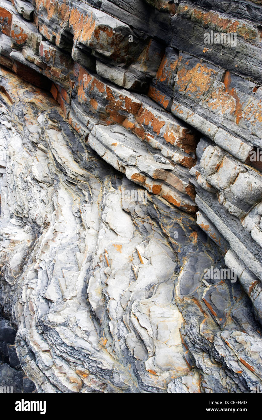 Close up of colourful rock strata at Sandymouth bay in Cornwall Stock ...