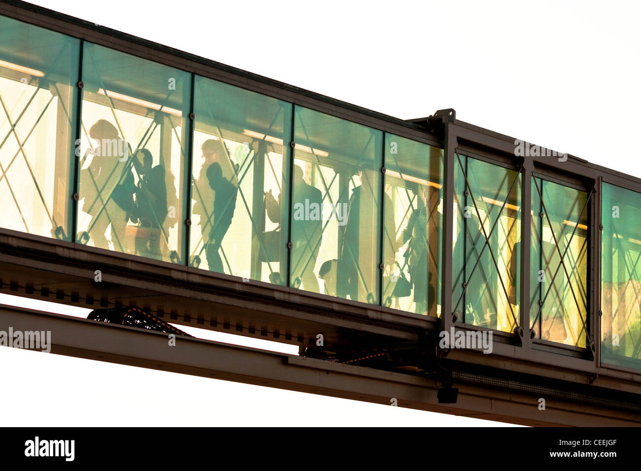 Silhouettes of Passengers Crossing Air Bridge Stock Photo - Alamy