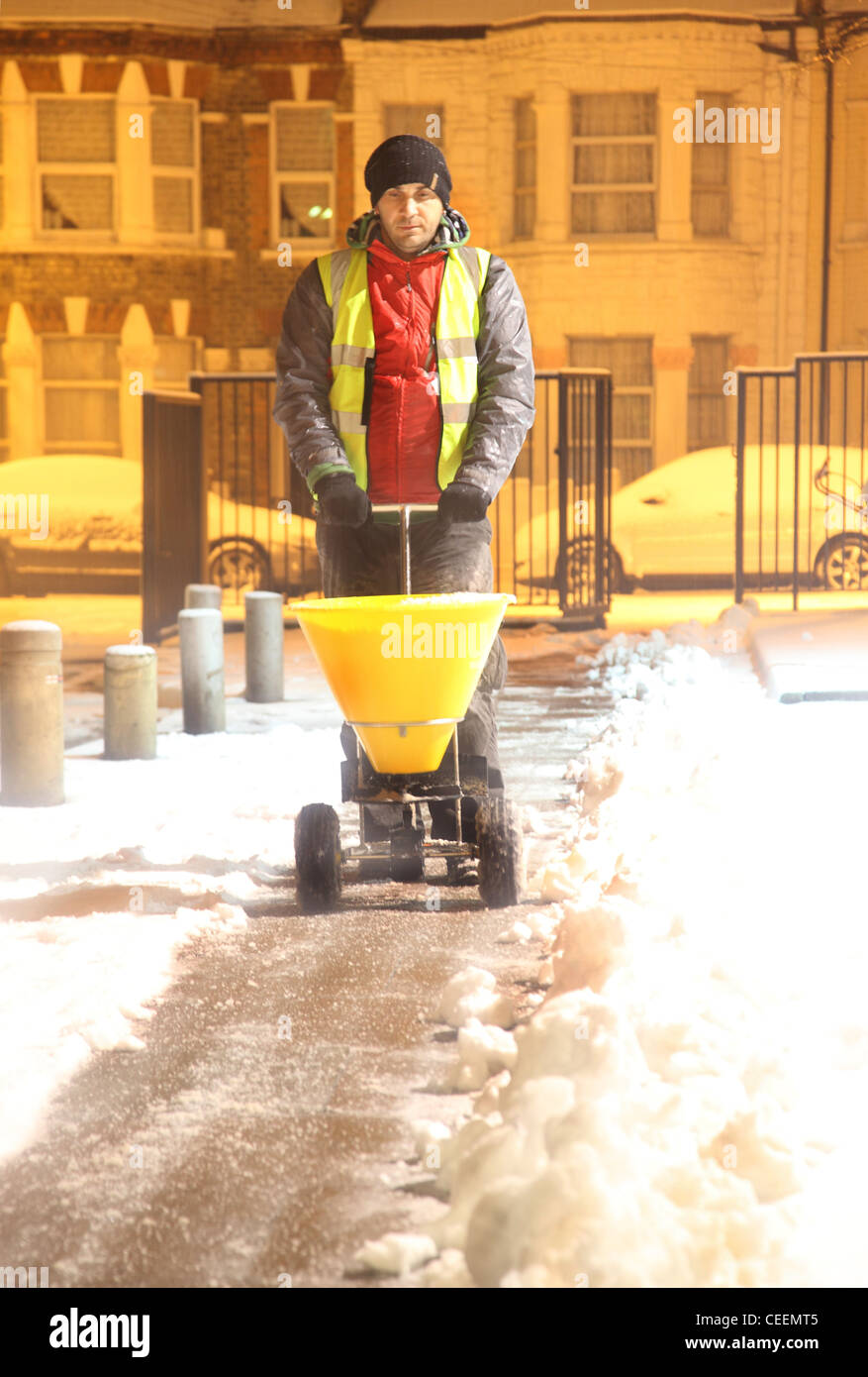 Gritting Path High Resolution Stock Photography and Images - Alamy