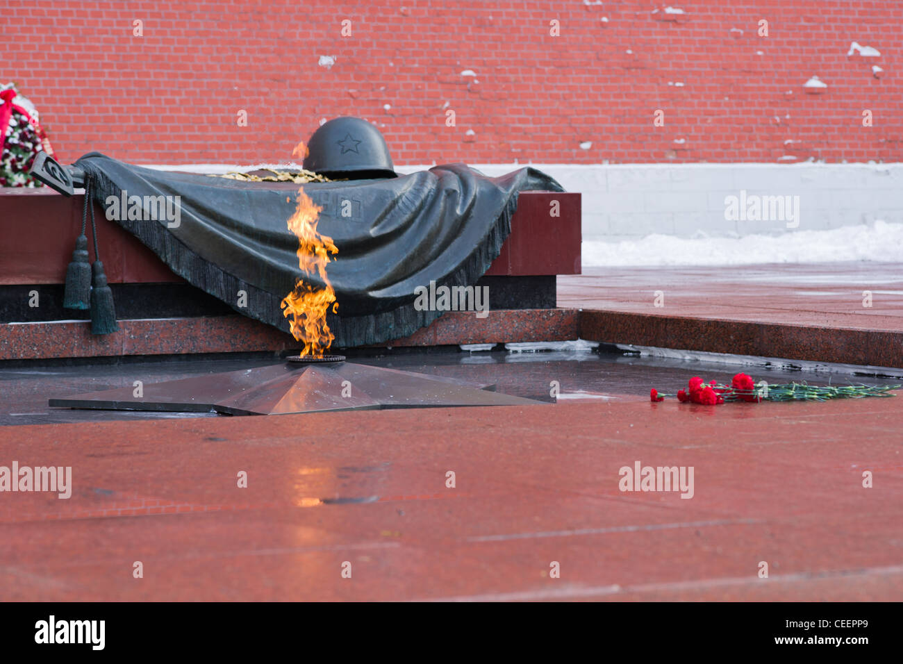 Russia flag burn hi-res stock photography and images - Alamy