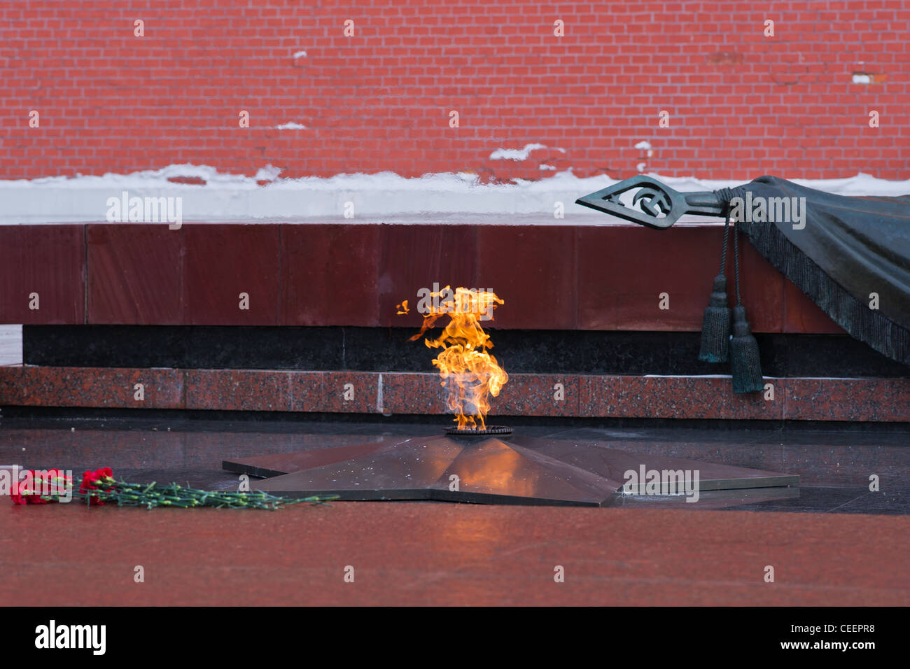Russia flag burn hi-res stock photography and images - Alamy