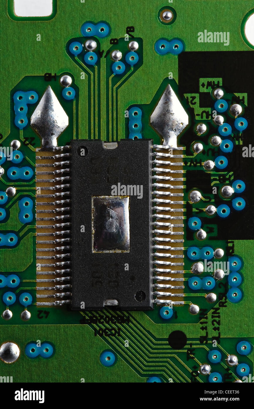 Silicon chips on circuit board hi-res stock photography and images - Alamy