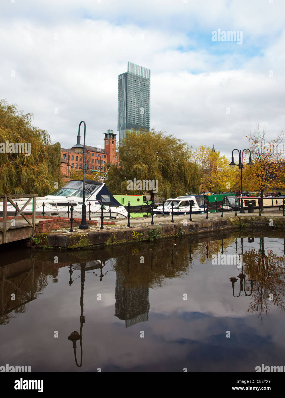 Manchester Hilton hotel viewed from Castlefield Stock Photo - Alamy