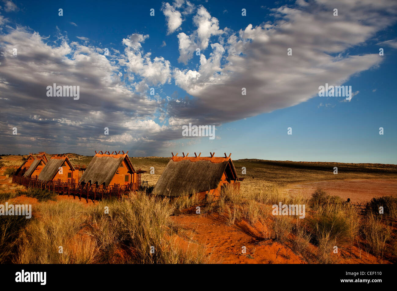 African huts hi-res stock photography and images - Alamy