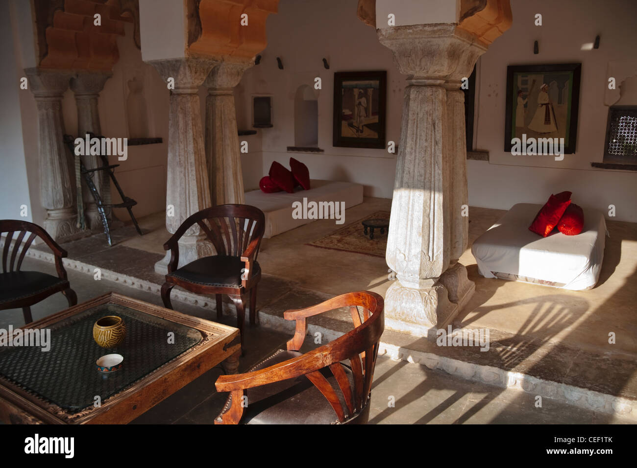 Furniture inside castle hi-res stock photography and images - Alamy