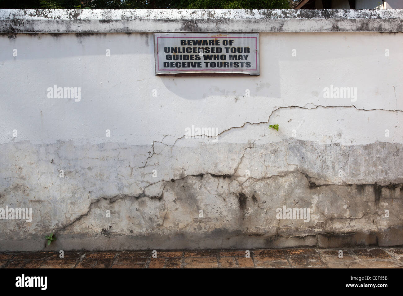 Unlicensed Tour Guide Scam Warning Chiang Mai Thailand Stock Photo - Alamy