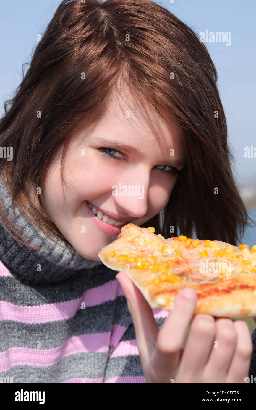 Teen fast food hi-res stock photography and images - Alamy