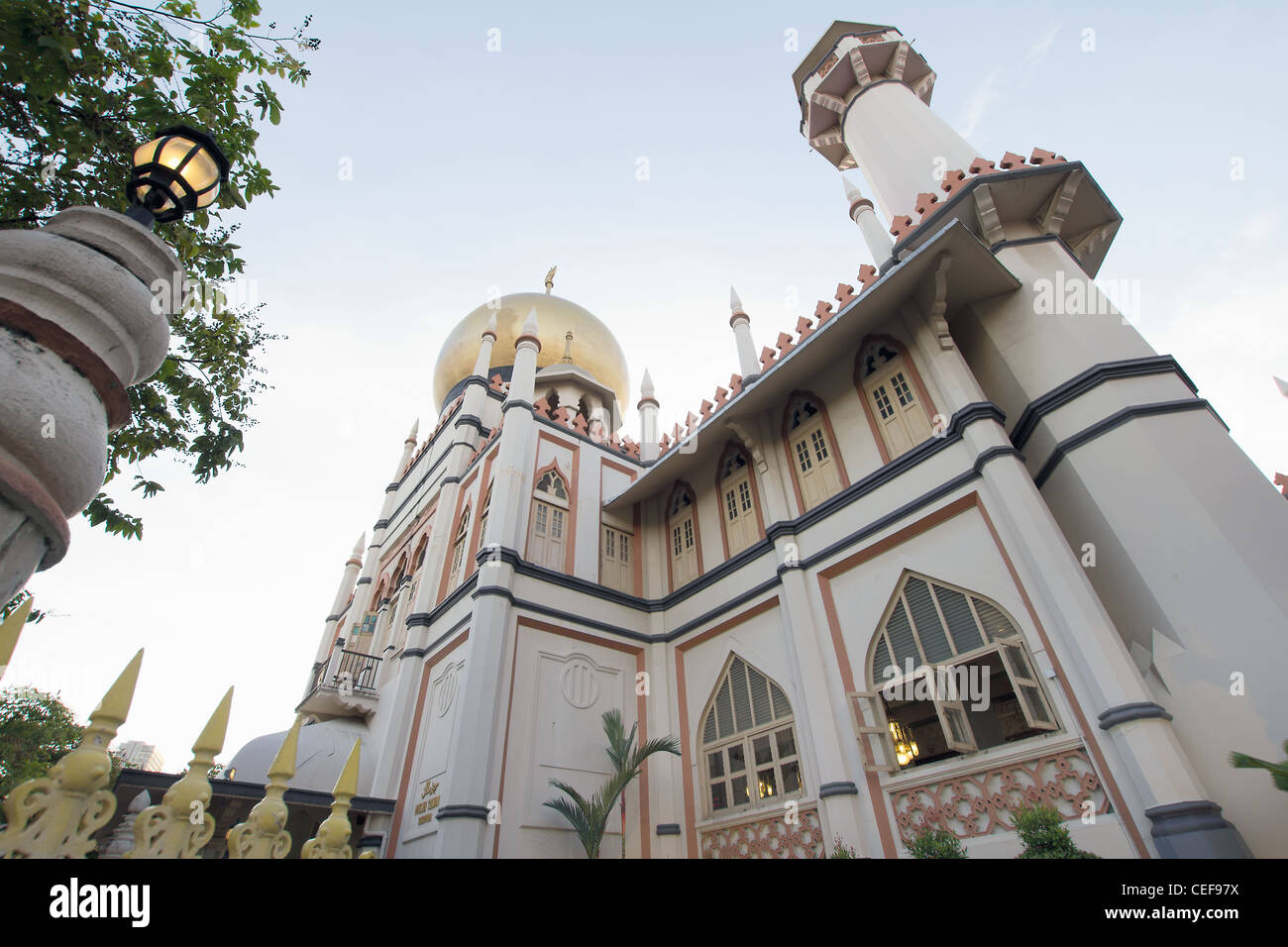 Masjid Sultan Muslim Mosque Exterior Architecture in Singapore Arab ...
