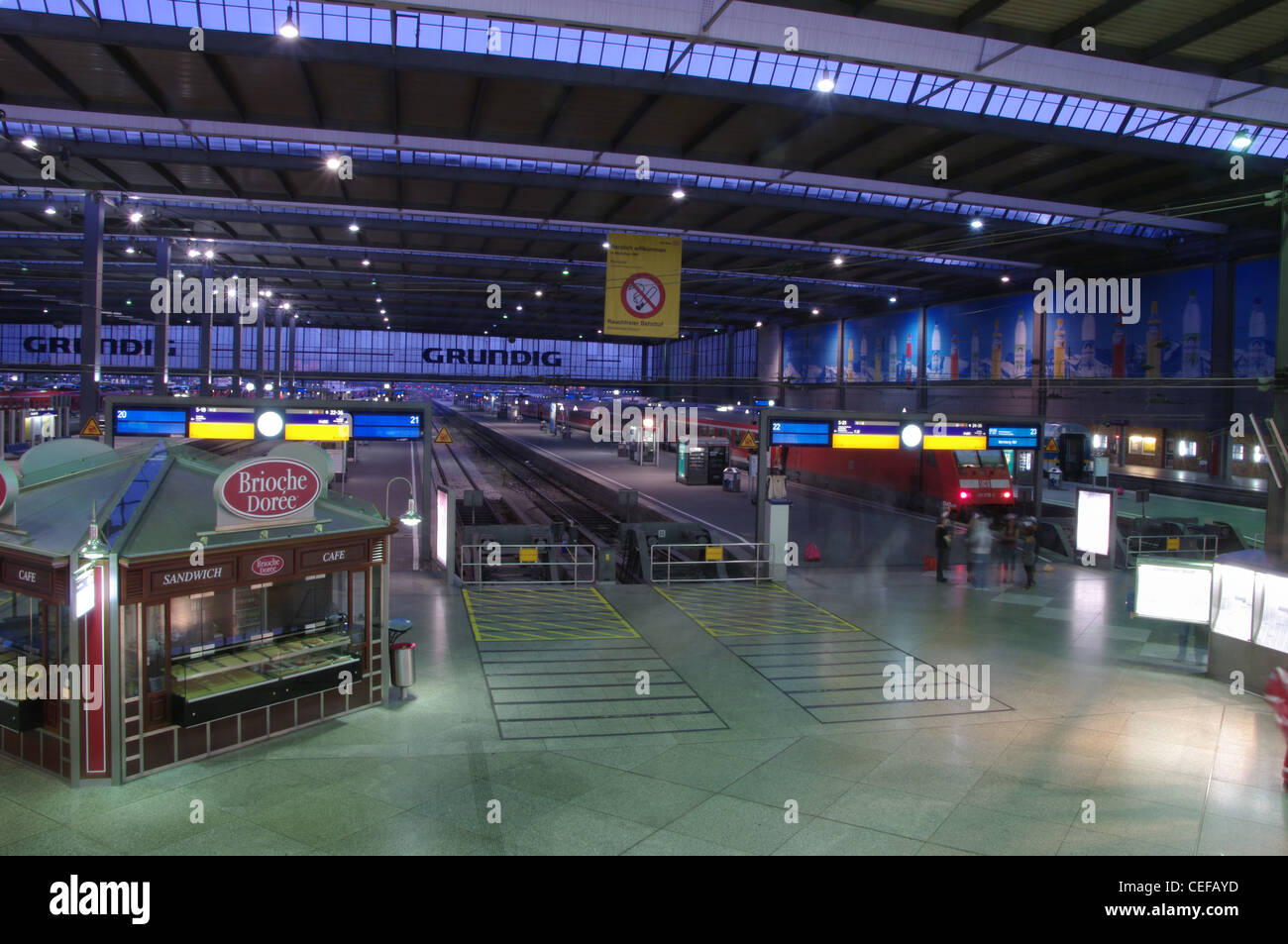 Munich central train station hi-res stock photography and images - Alamy