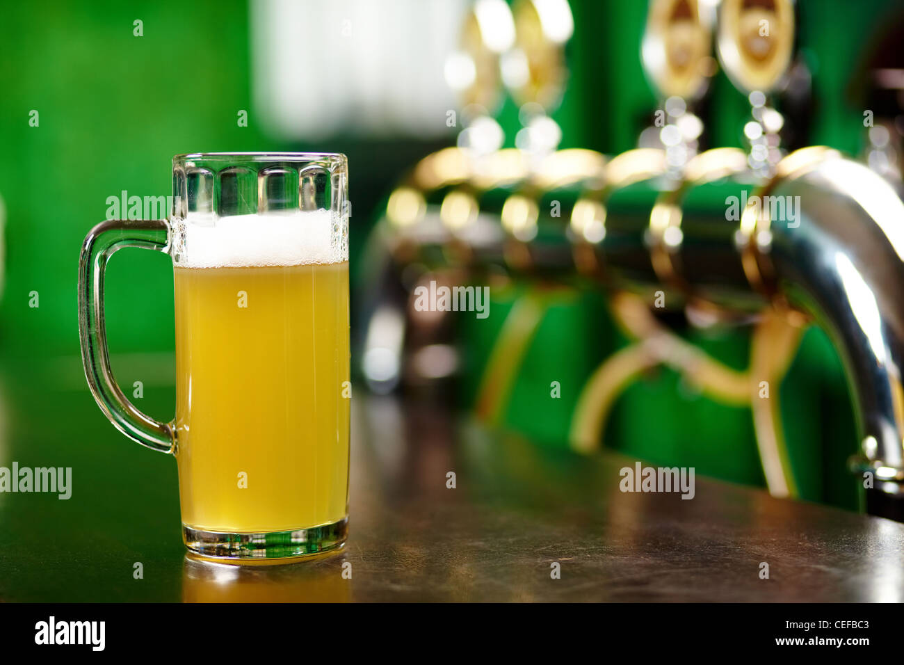 Pub still standing hi-res stock photography and images - Alamy