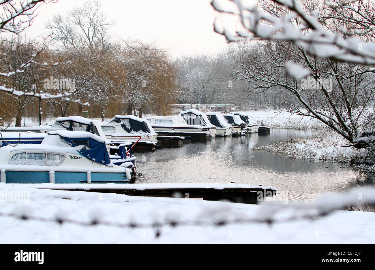 Winter boats hi-res stock photography and images - Alamy