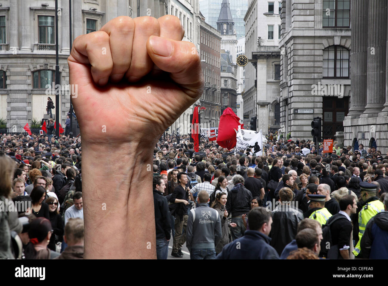 Rebellious crowd hi-res stock photography and images - Alamy