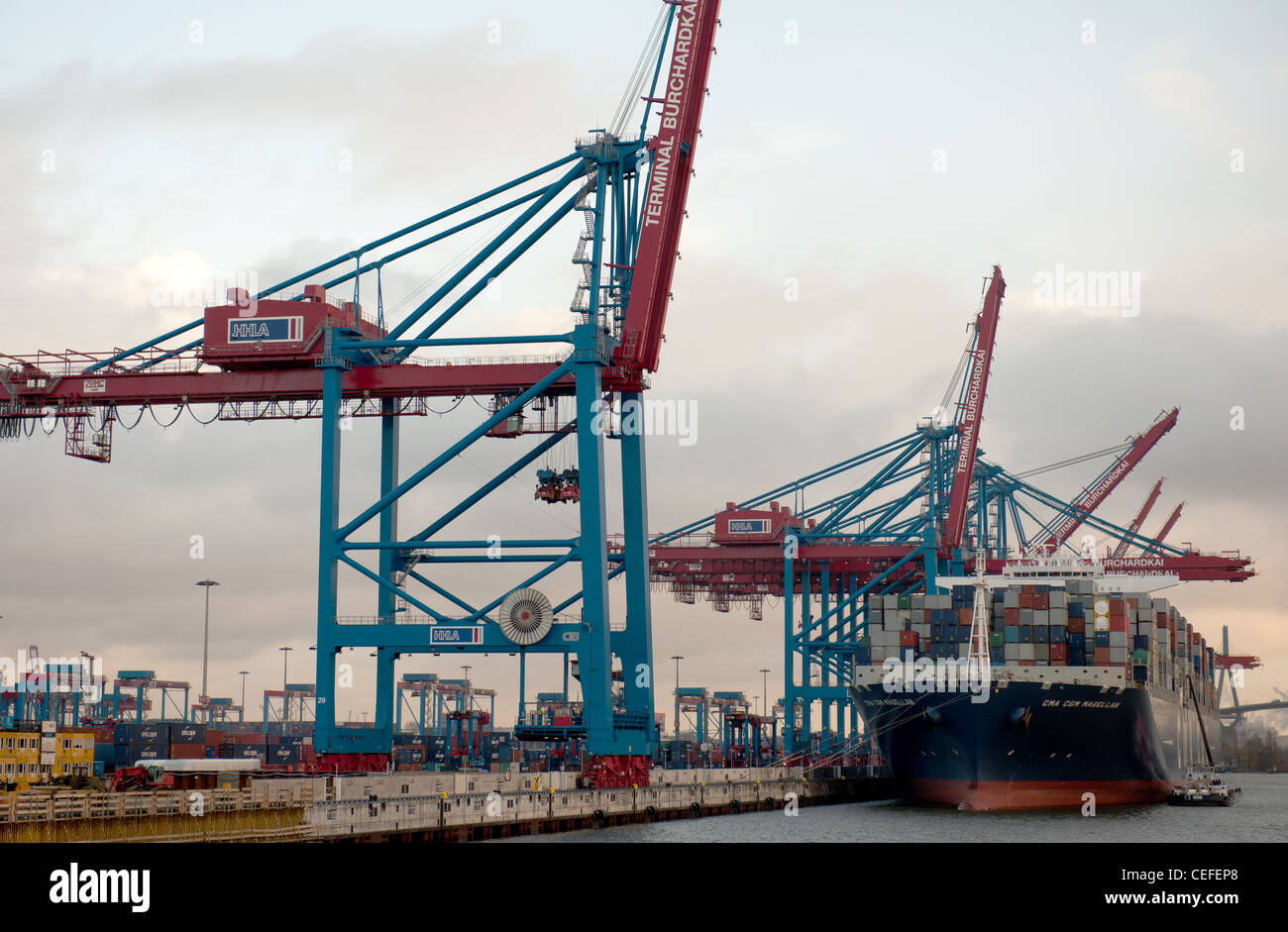 German container ship hi-res stock photography and images - Alamy