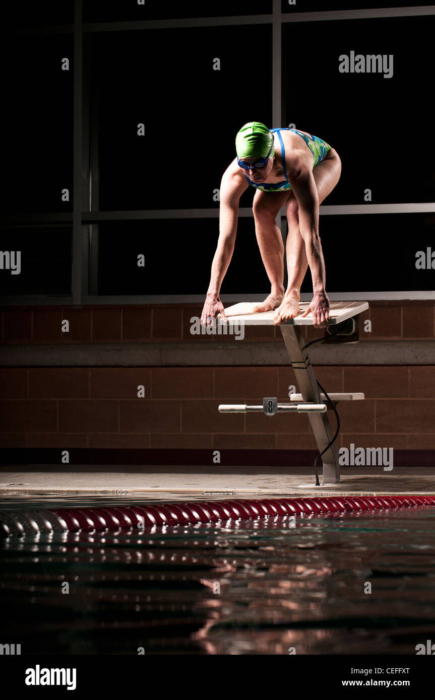 Female swimmer dive pool hi-res stock photography and images - Alamy