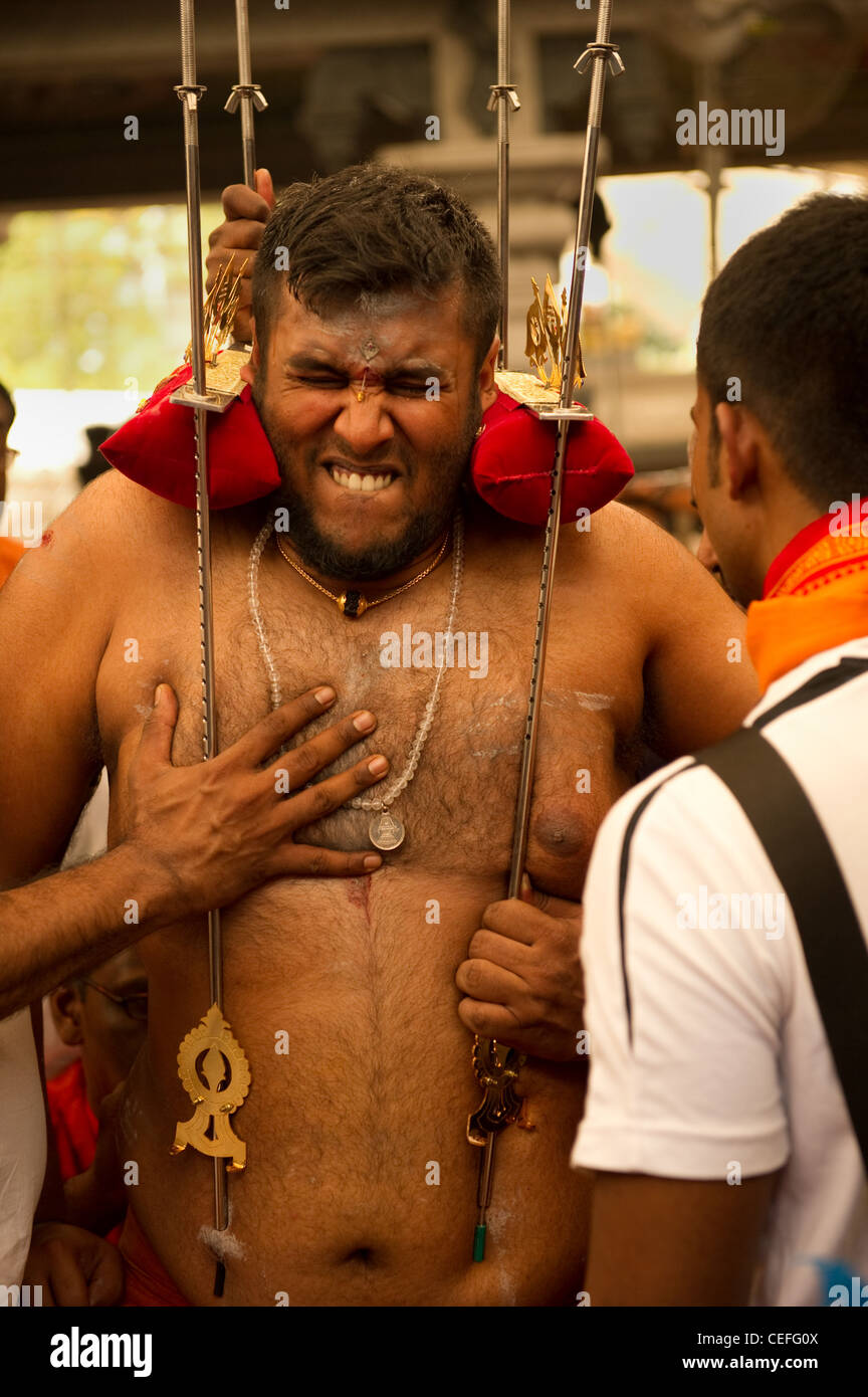 THAIPUSAM HINDU RELIGIOUS RITUAL SINGAPORE Stock Photo - Alamy