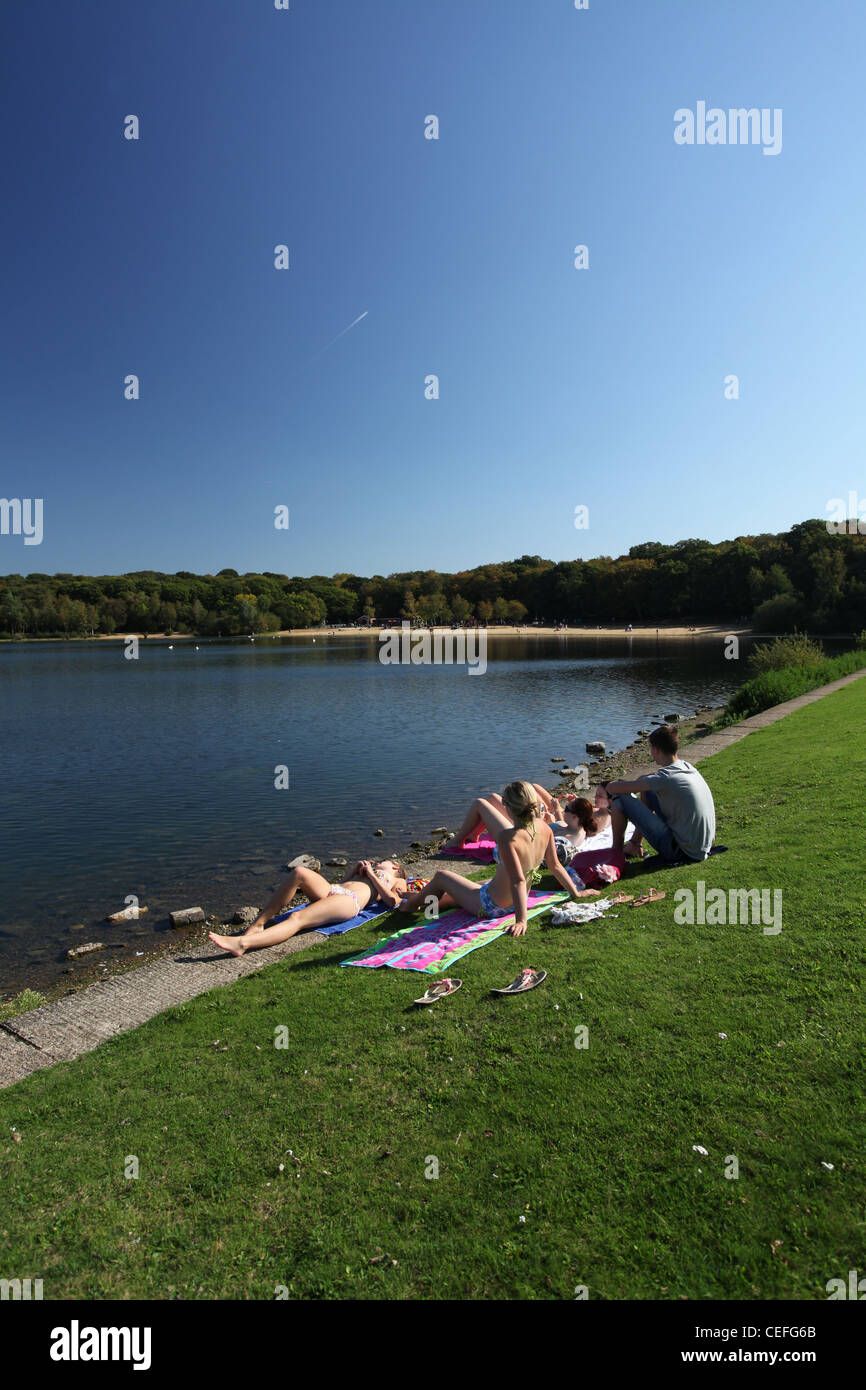 Ruislip lido beach hi-res stock photography and images - Alamy