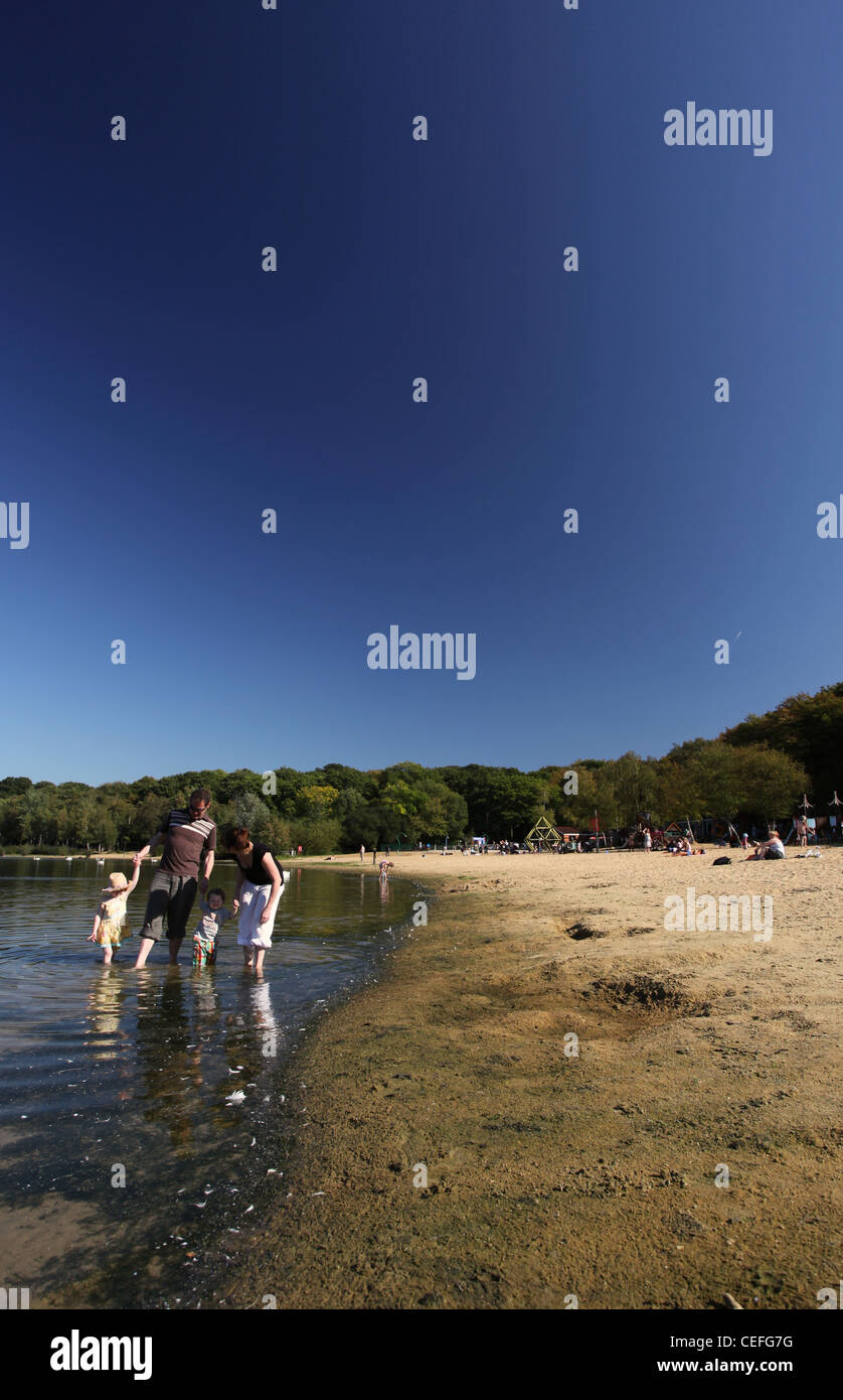 Ruislip lido beach hi-res stock photography and images - Alamy