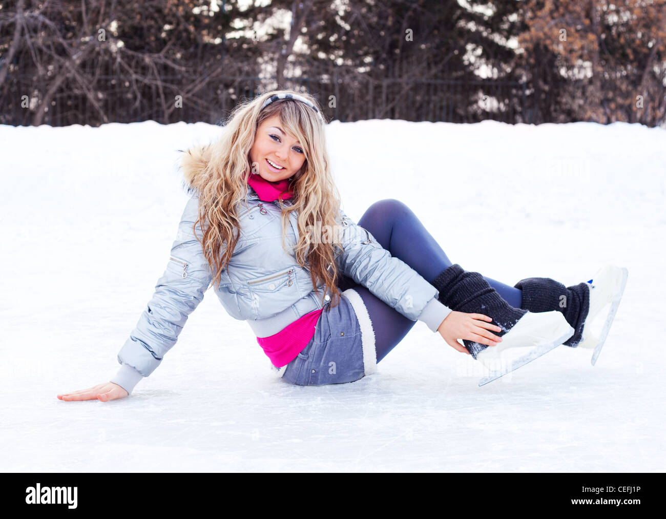Skate figureskating hi-res stock photography and images - Alamy