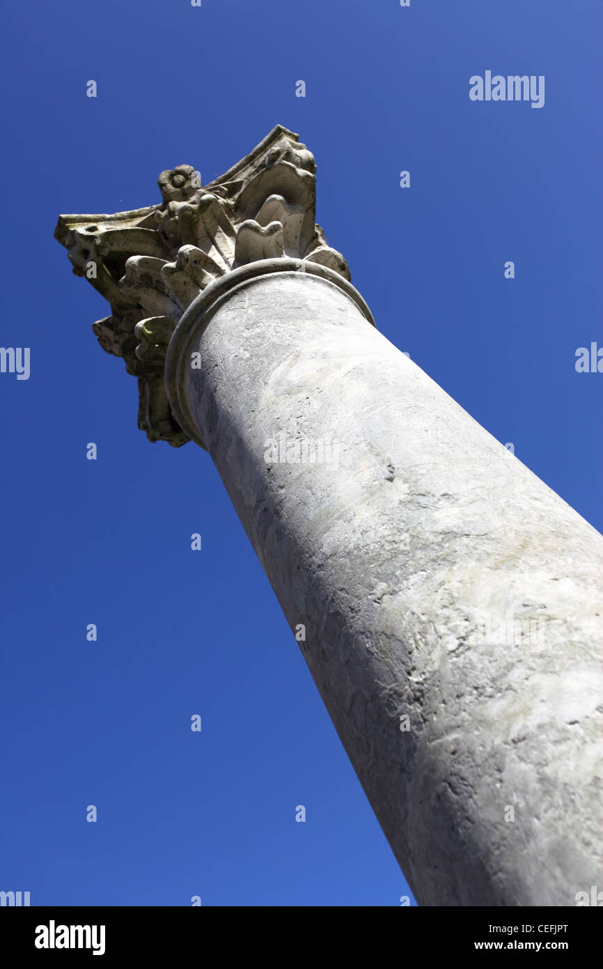 Column shape hi-res stock photography and images - Alamy