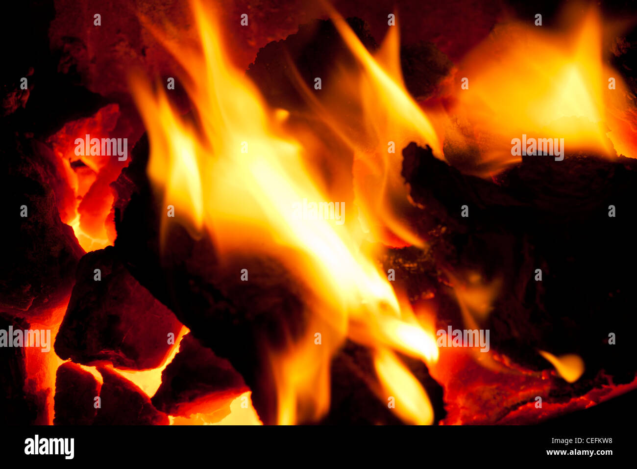 Coal fires hi-res stock photography and images - Alamy