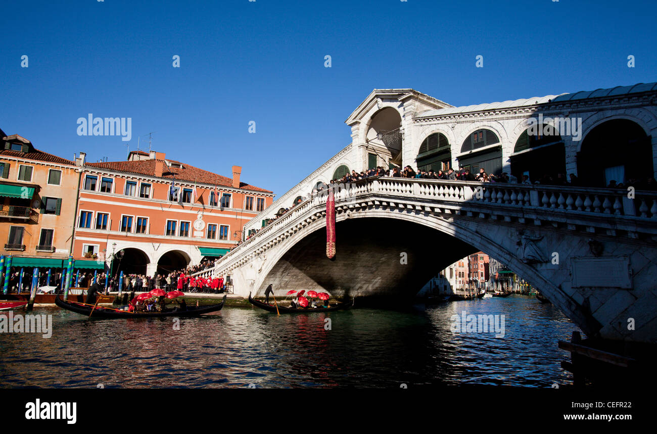 The Rialto bridge with Epiphany celebrations. Venice, Italy Stock Photo ...