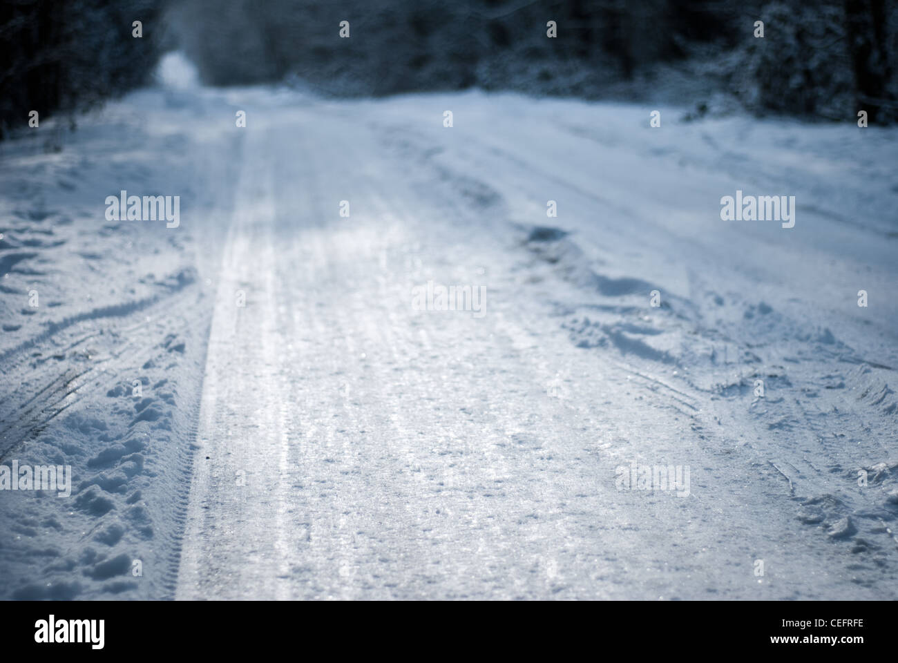 Safe driving on icy roads hi-res stock photography and images - Alamy