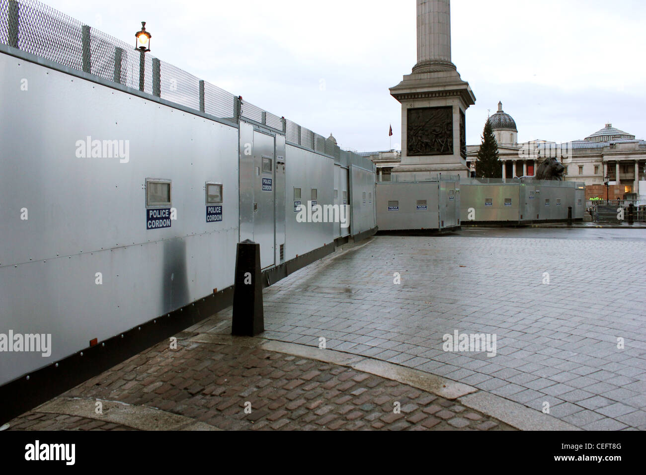 Met Police erect steel Riot Wall around Trafalgar Square to block ...