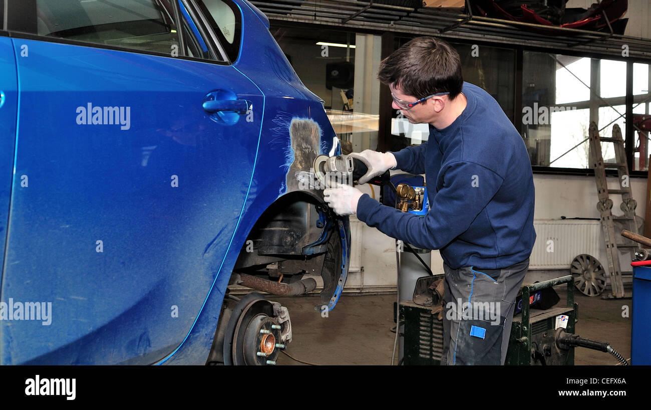 Car body repair Stock Photo - Alamy
