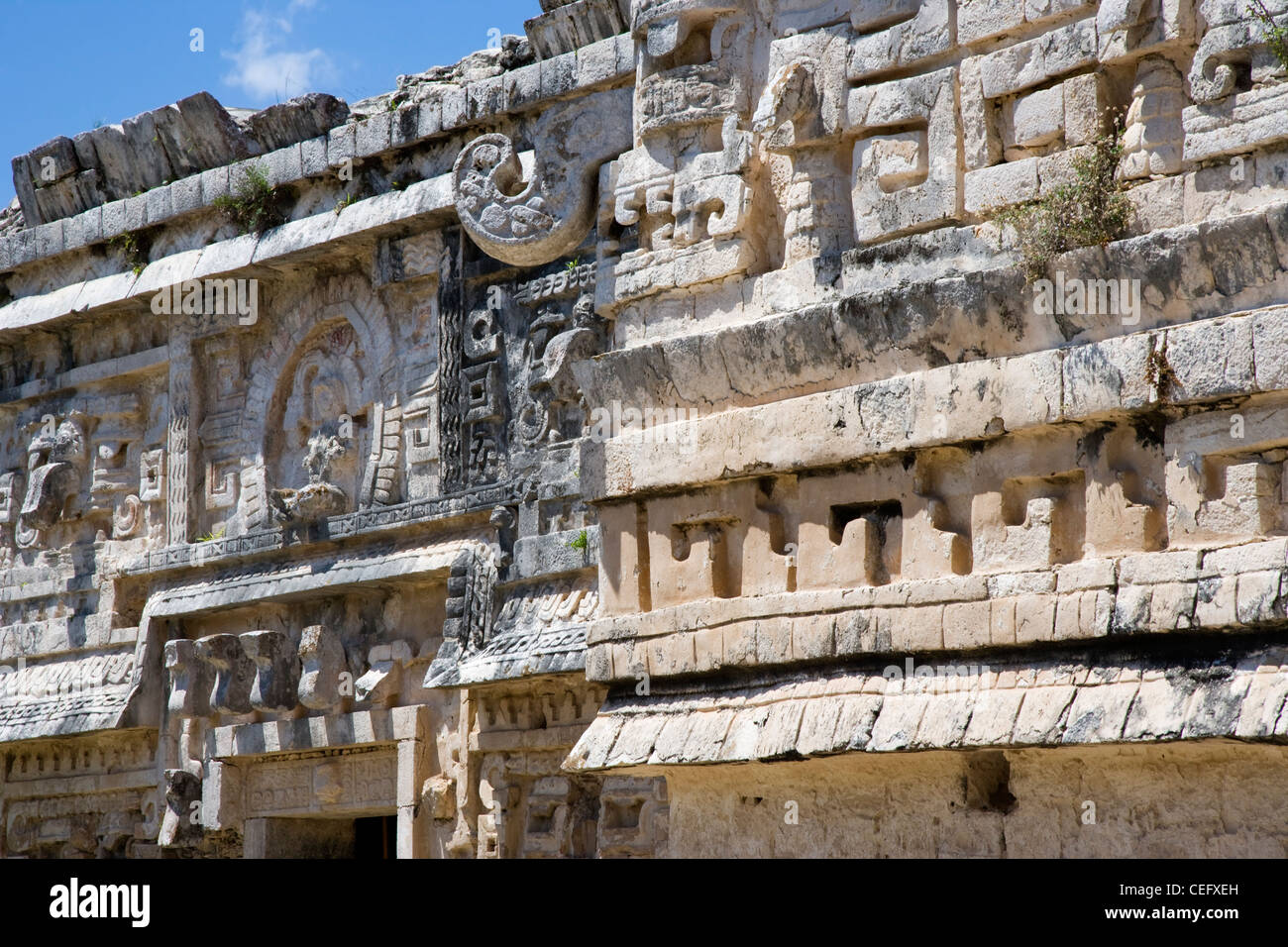 Yucatan chichen itza ruins details hi-res stock photography and images ...