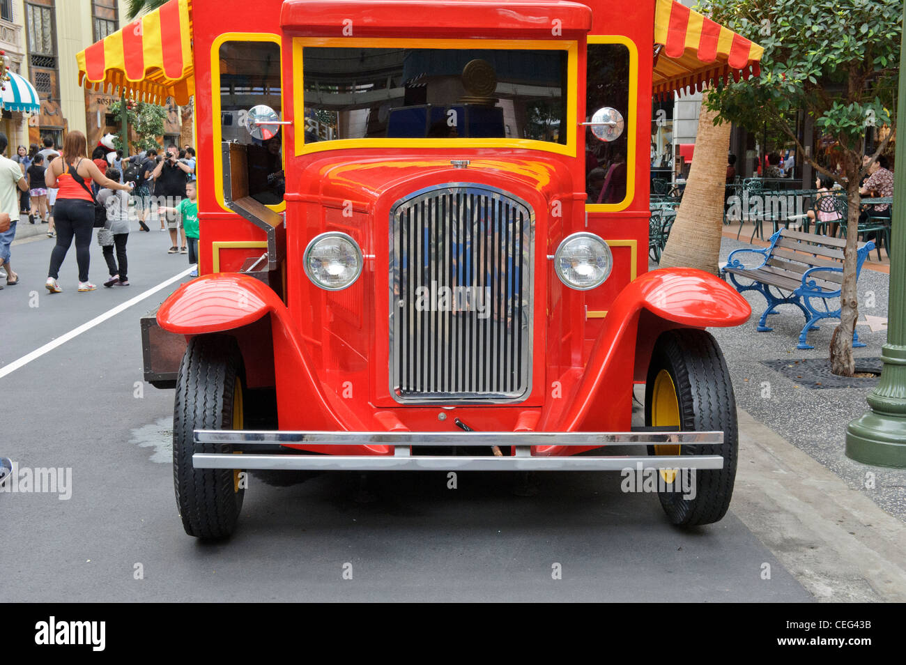 Popcorn vehicle universal studios hi-res stock photography and images ...