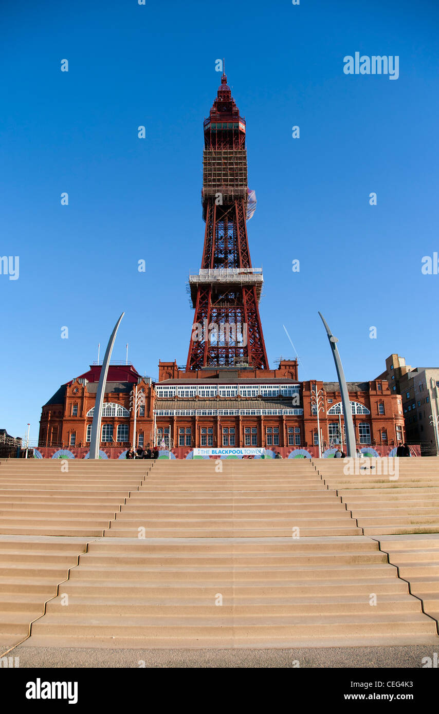 Blackpool tower with scaffolding hi-res stock photography and images ...