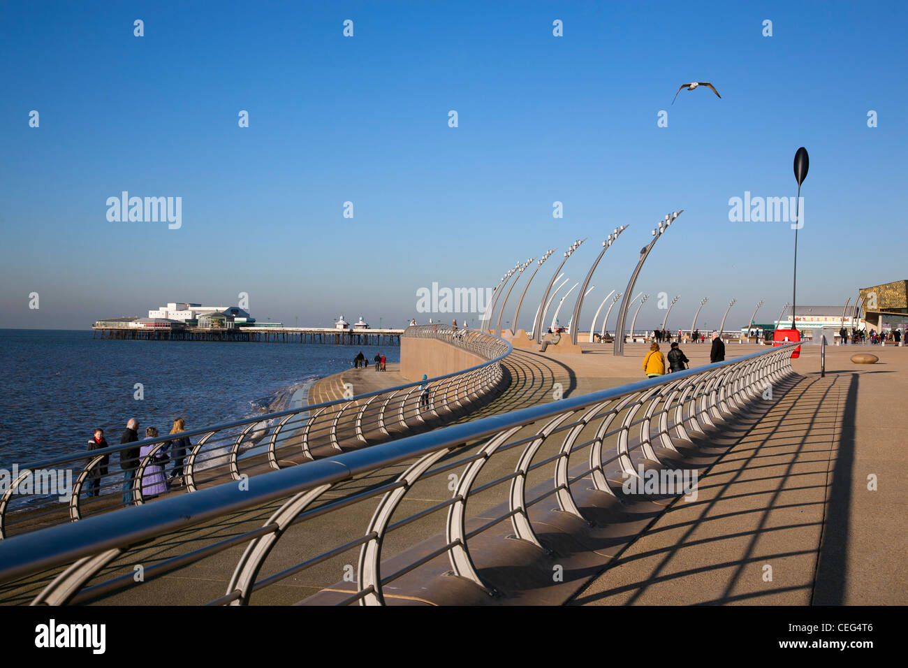 Blackpool seafront promenade pier uk hi-res stock photography and ...