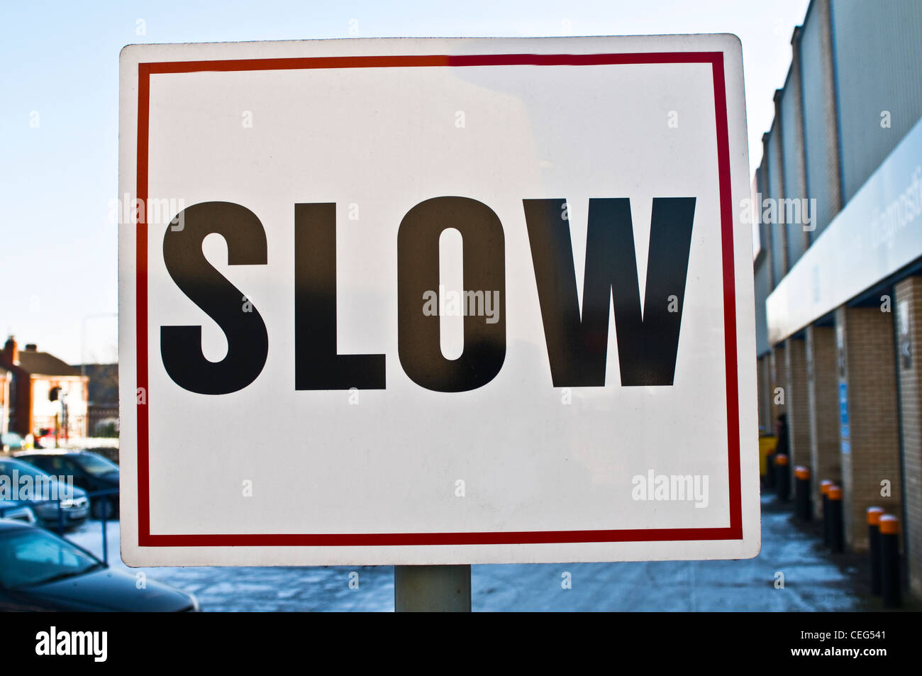 Slow sign uk hi-res stock photography and images - Alamy