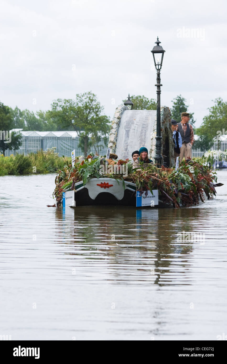 Fabulous decorated boats in the spectacular annual Westland Floating ...
