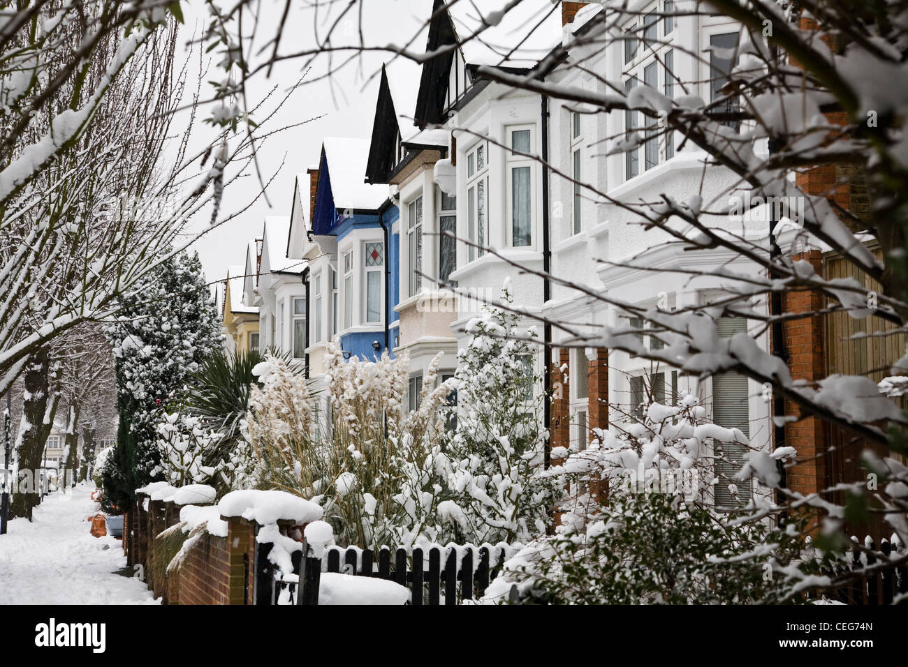 A snowy London street Stock Photo - Alamy