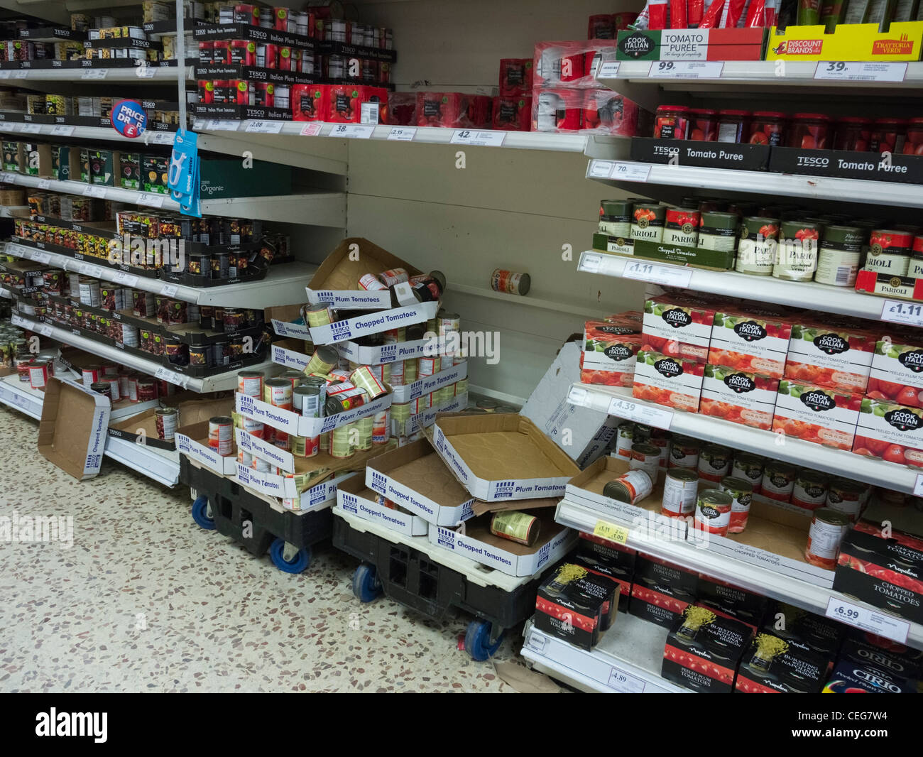 untidy shlves in a Tesco supermarket Stock Photo - Alamy