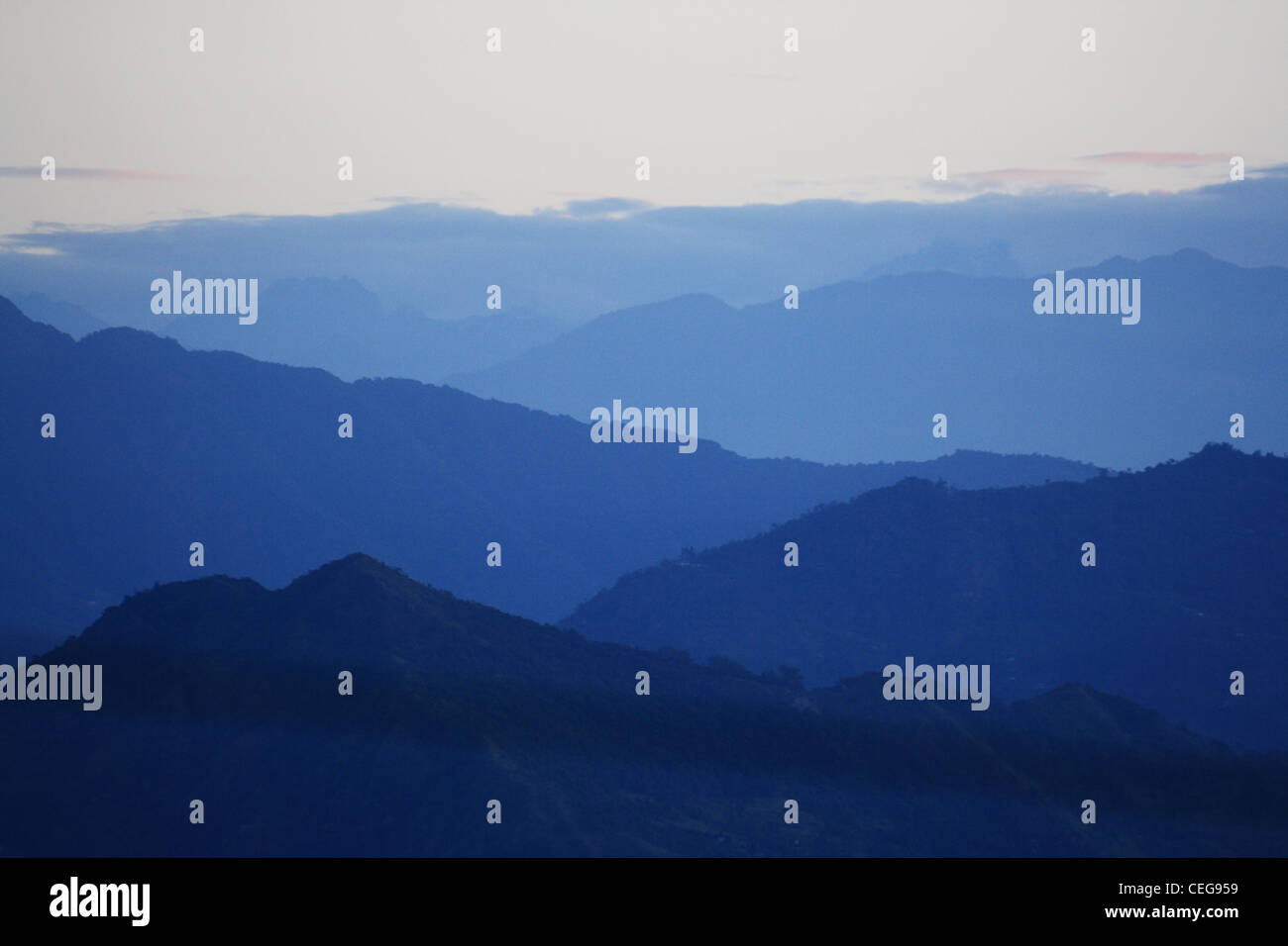 Blue hills hi-res stock photography and images - Alamy