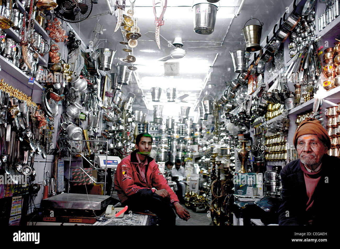 Interior of a hardware shop hi-res stock photography and images - Alamy