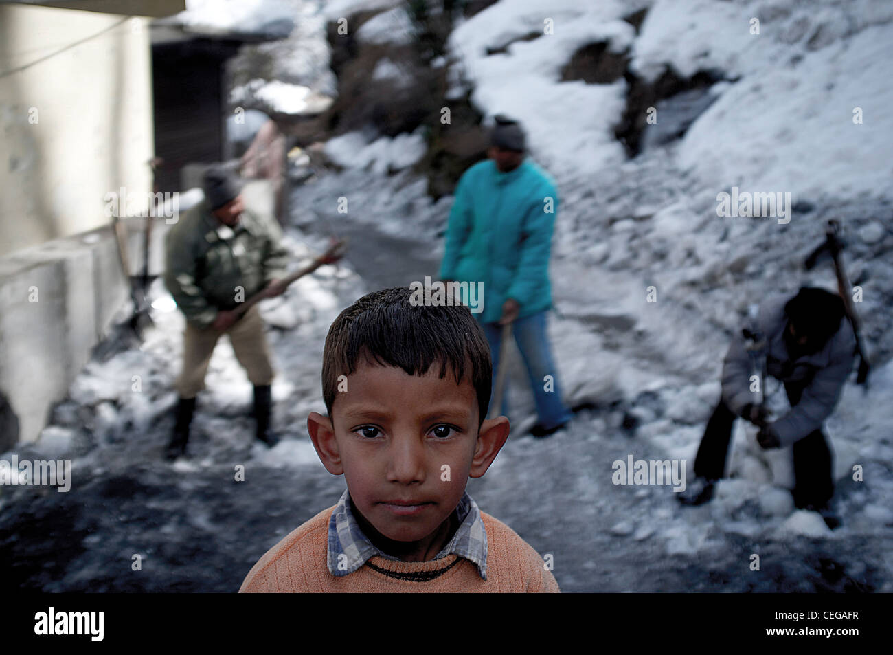 Snow in manali hi-res stock photography and images - Alamy