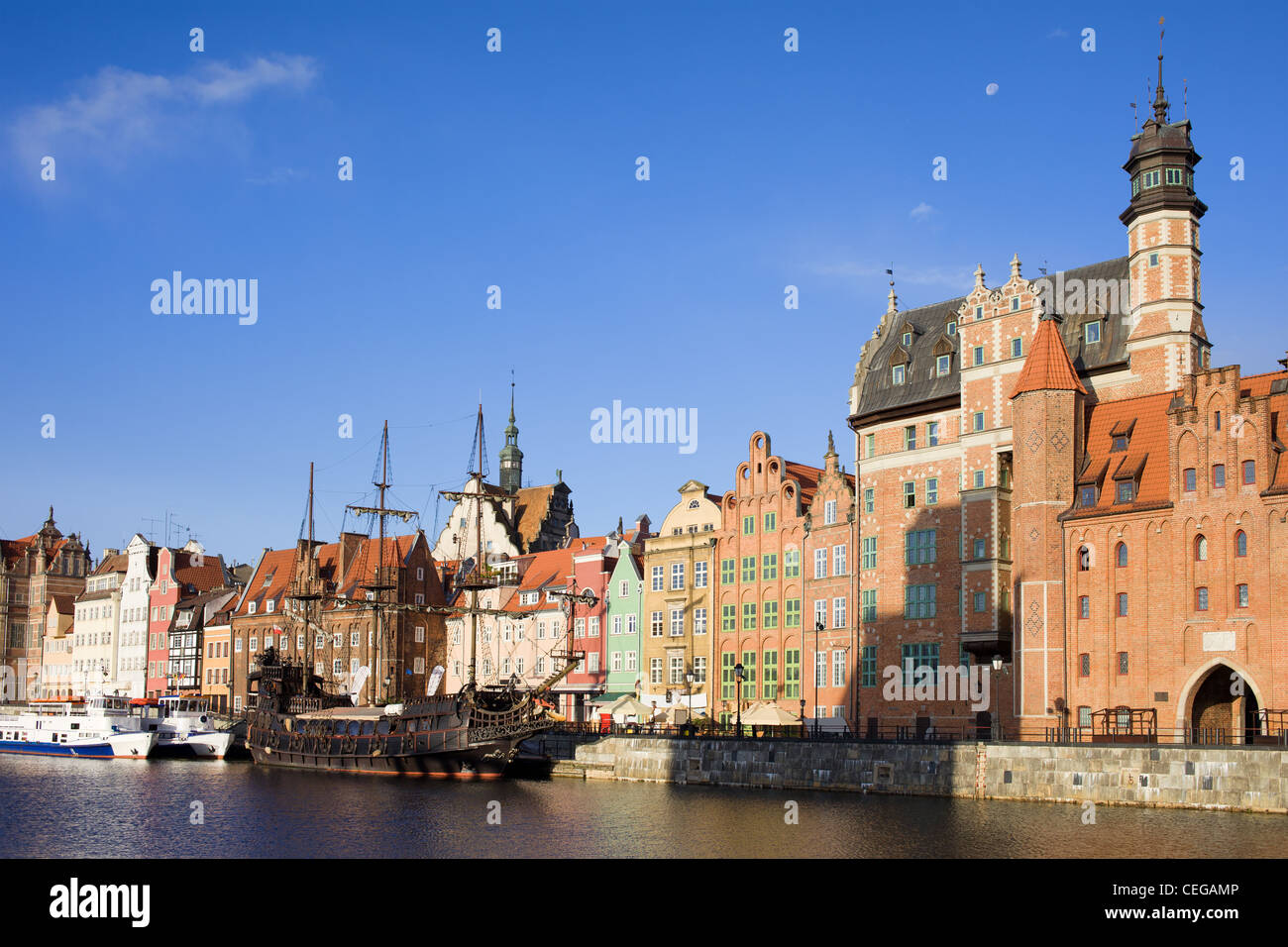 Old Town of Gdansk waterfront by the river Motlawa in Poland Stock ...