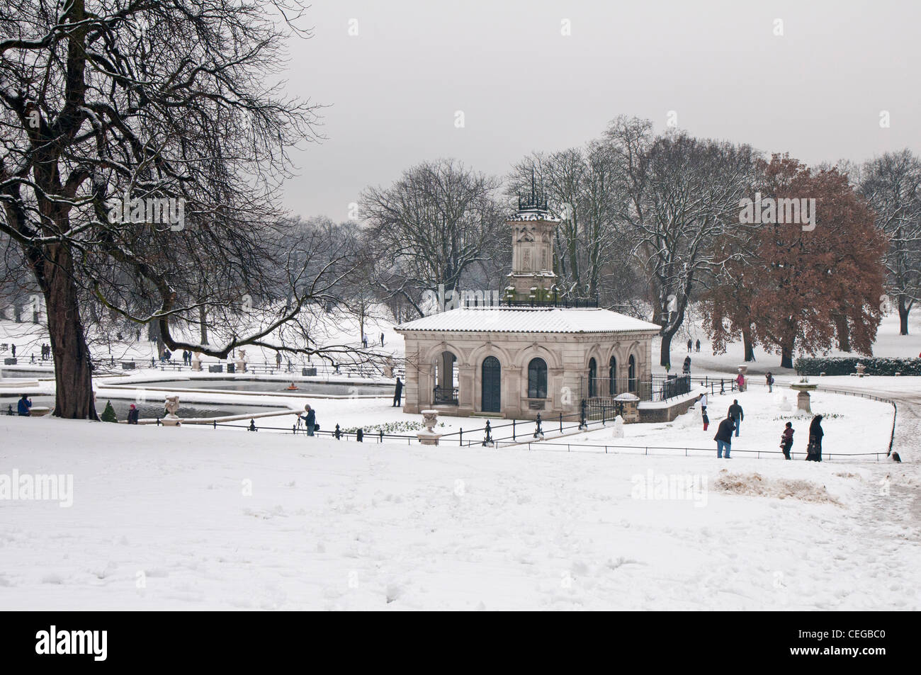 Hyde Park in the snow - Royal Park in London, England, UK Stock Photo ...