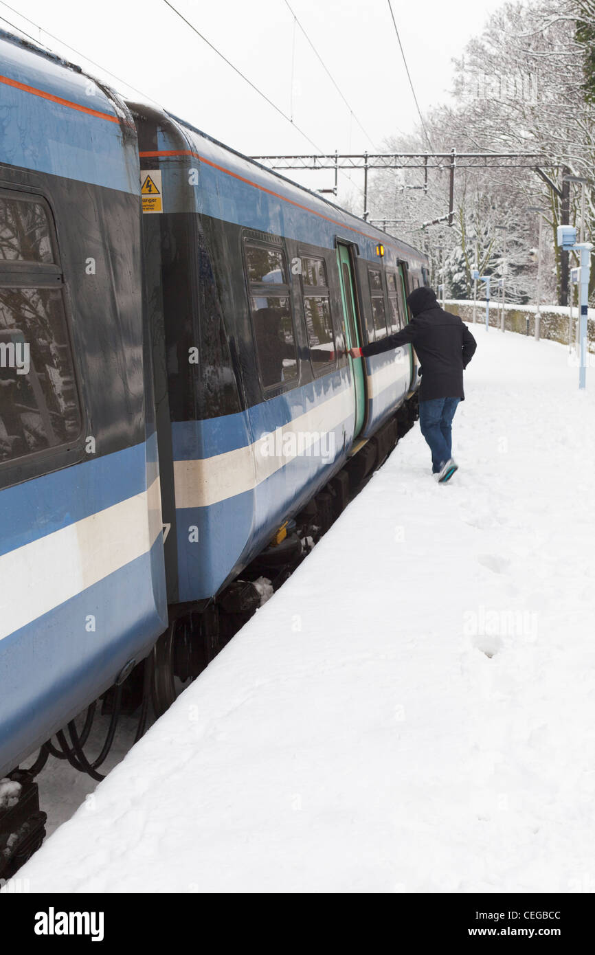 Boarding a train hi-res stock photography and images - Alamy