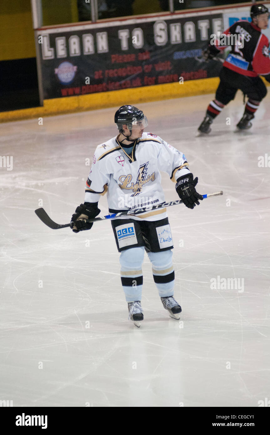 Ice hockey player Stock Photo - Alamy