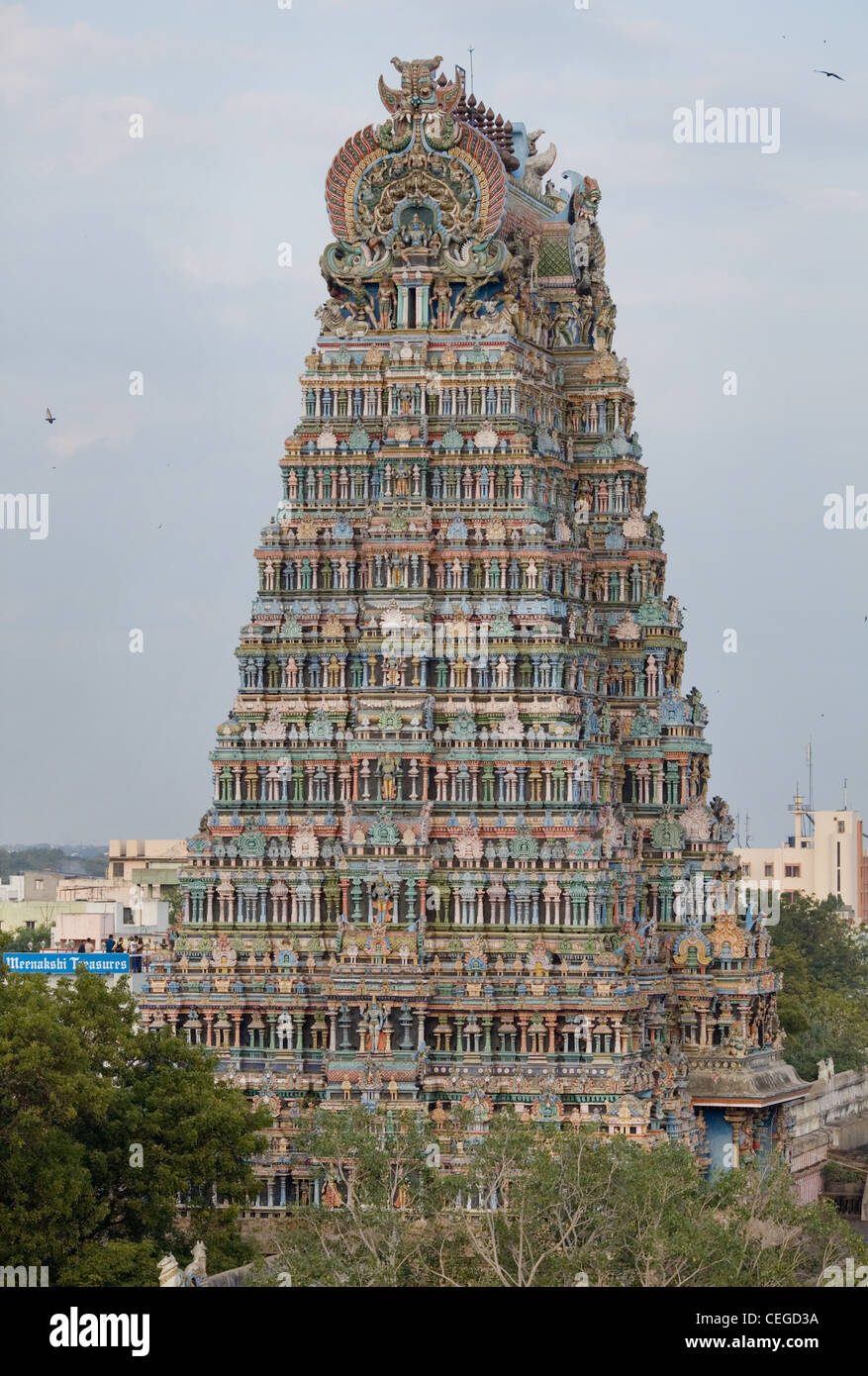 Meenakshi Sundareswarar Temple or Meenakshi Amman Temple or Tiru-alavai ...