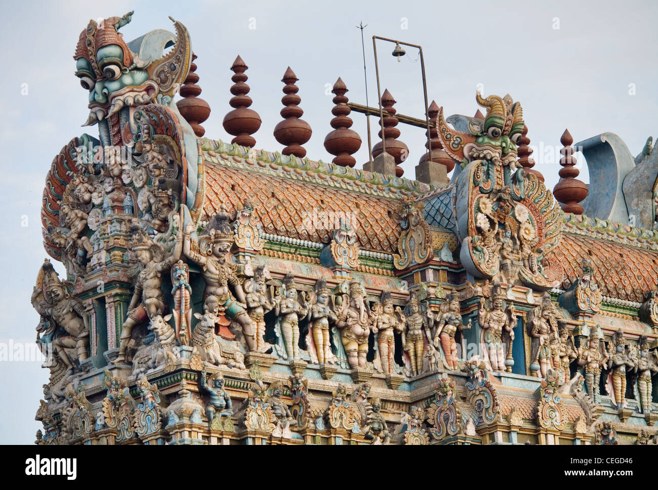 Meenakshi Sundareswarar Temple or Meenakshi Amman Temple or Tiru-alavai ...