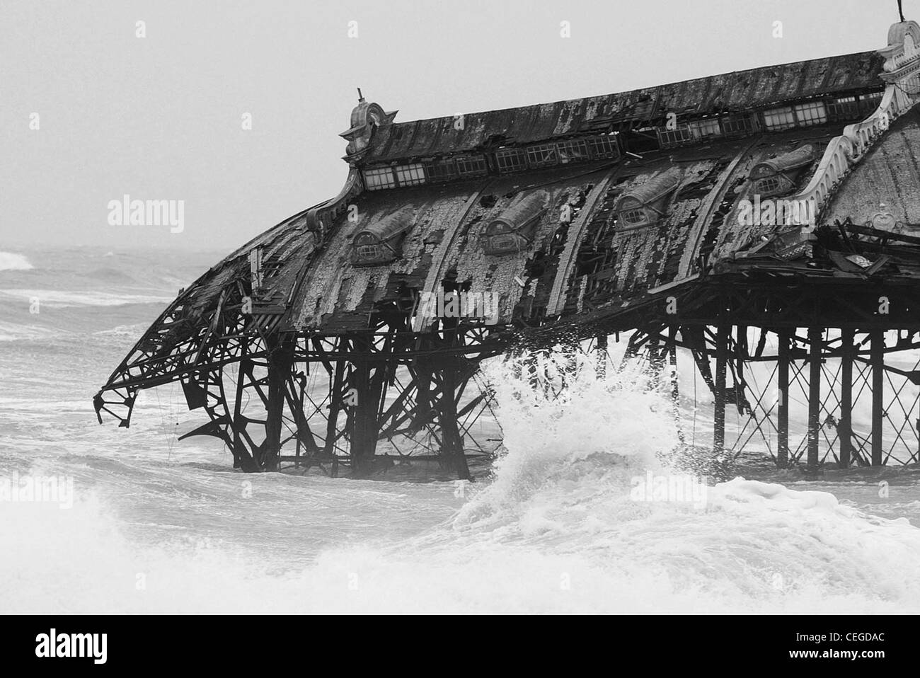Pier damage Black and White Stock Photos & Images - Alamy