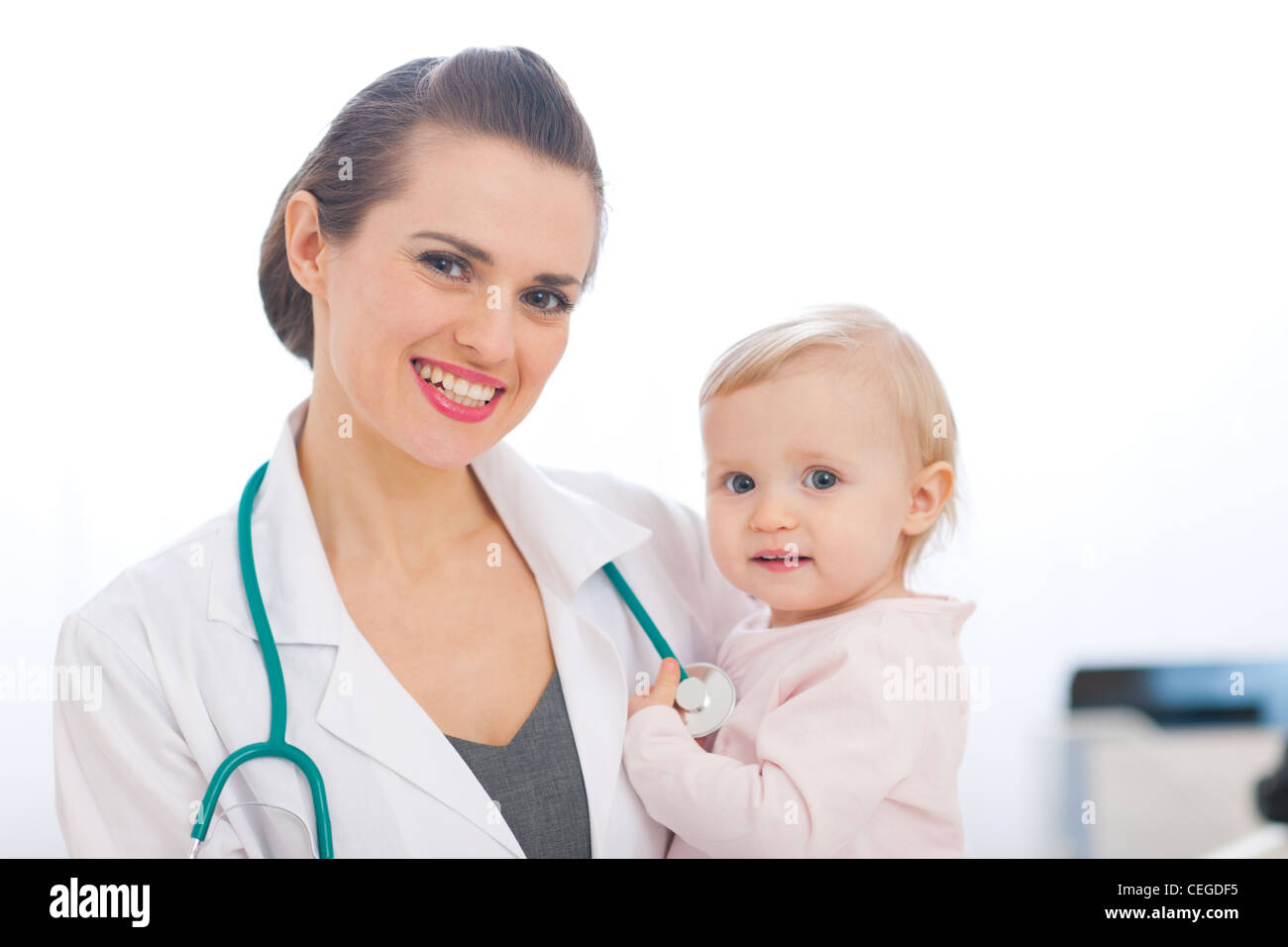 Portrait of pediatric doctor with kid Stock Photo - Alamy